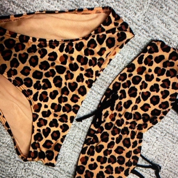 art class | Swim | Chic Featuring Leopard Print Swim | Poshmark